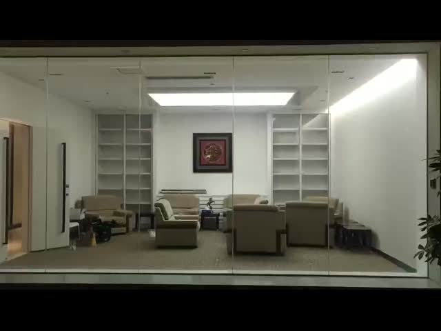 PNLC 전자기-전문화판을 위한 지성적 필름의 변경 (PNLC eletrochromatique-privatsphère avec changement de film intelligent pour fenêtre)