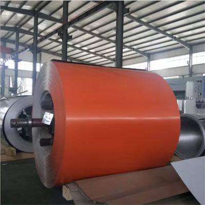 China Kleurgecoate voorgeverfde gegalvaniseerde stalen spoelen voor perforatieverwerking en lengte 600-12000 mm Te koop