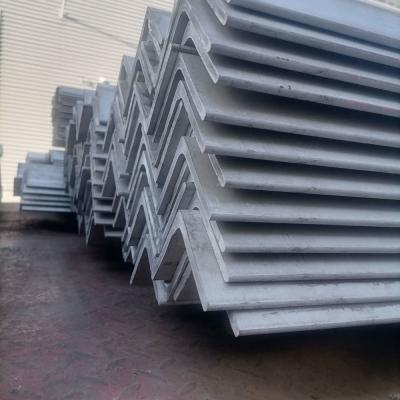 China Competitivos ângulos de aço suave A572 com tamanho igual e serviço de processamento de dobra à venda