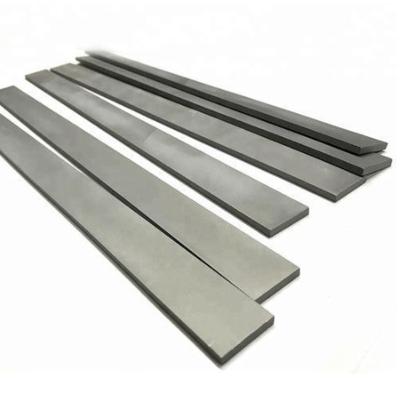 China Toonaangevende fabrikanten leveren betaalbare platte staal 3mmx40mm met ±1% tolerantie en snijservice Te koop