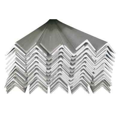 China Barras de aço direto de ângulo igual 130*130*15 com A36-A992 Grade Shop Primer e Shot Blasting se necessário à venda