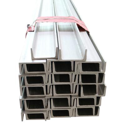 Cina Materie prime Acciaio galvanizzato a canale a forma di C per ingegneria delle pareti a tenda e applicazioni versatili in vendita