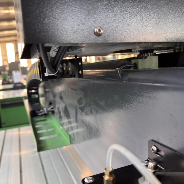 Quality Industrial Wood Working CNC Router With Robust Square Tube Welded Bed for sale