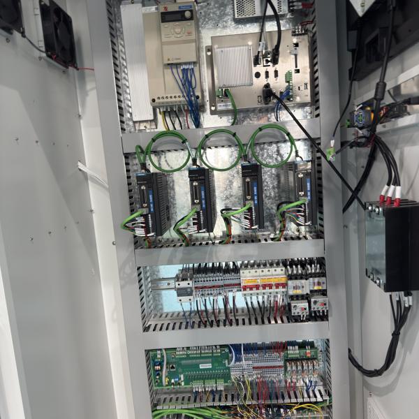 Quality Woodworking CNC Nesting Machine With 12pcs Linear Tool AC380V / 3PH / 50HZ for sale