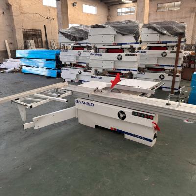 China BHM-45D Professional Sliding Table Saw with Stable Frame and Smooth Sliding Table Ensuring High Precision Cuts in Woodworking Tasks for sale