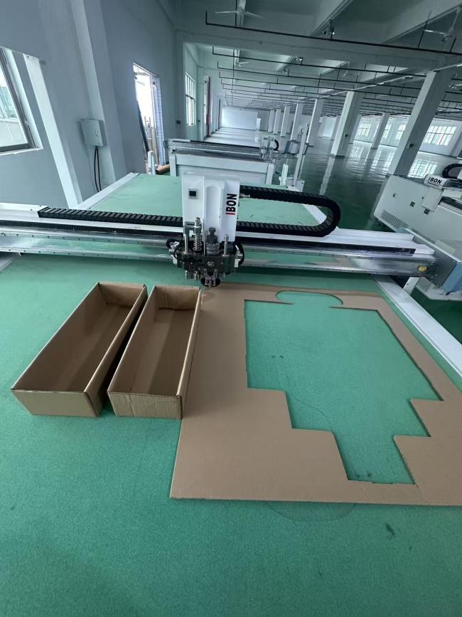 IB1625 CNC cutter close-up view