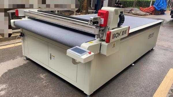 Quality 2500 x 1600 mm Gasket Cutting Machine With Oscillating Knife Blade And Punch For Shoe Manufacturing for sale