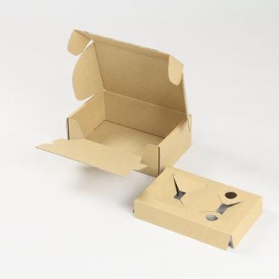 China Verscheidene kartonnen dozen Plastic dozen Digitale snijmachine voor de reclame- en verpakkingsindustrie Te koop