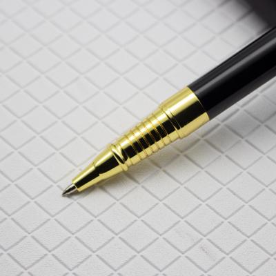Cina 0.5mm Metal Roller Ball Pen Business Gift Advertising Neutral Pen Con Capo in vendita