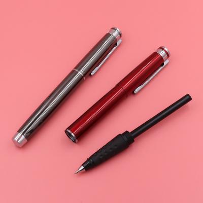 China Bullet Tip Metalen Roller Ball Pen Met Cap 0.7mm Meerdere Kleuren Roller Pen Te koop