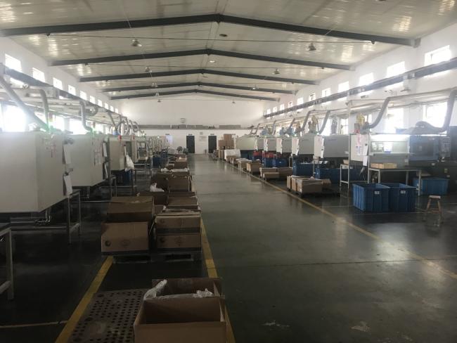 Industrial use of long stem foam applicator in manufacturing environment