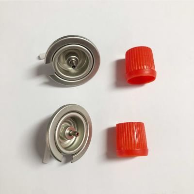 Cina Eco Friendly Iron Pyramid 2 Burner Portable Gas Stove Valve For Outdoor Camping in vendita