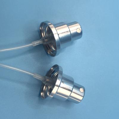 Cina Pompa per profumo argentata con finitura metallica resistente e nebulizzazione controllata e uniforme in vendita