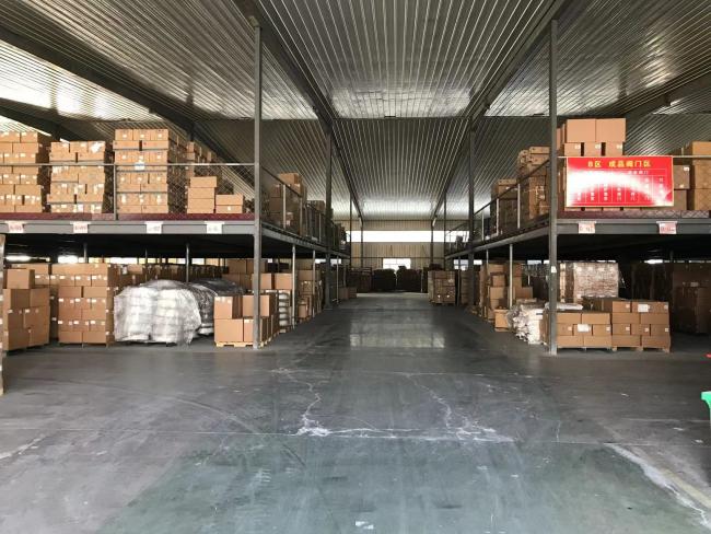 ProFoam Valve packaging and included accessories