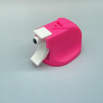 China Non Spill Aerosol Spray Trigger Gun with Ergonomic Design and Adjustable Nozzle for Precise Spray Control for sale