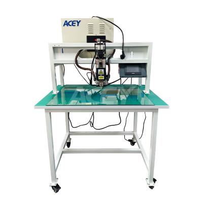 China 10000A Transistor Electric Pedal Manual Lithium Battery Pack Spot Welder Machine for sale