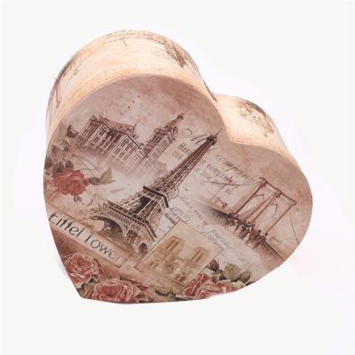 China Taiwor Custom Made Heart Style Box Gift Packaging Piink color Insert for sale