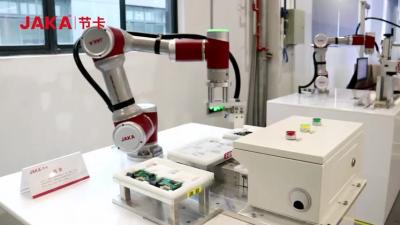 China Brazo Jaka Zu 3 Cobot del robot de 6 Aixs con la carga útil 3KG como manipulante para la industria 3C de la máquina de la selección y del lugar en venta