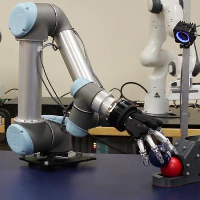 中国 工業用ロボットUR5の共同のロボット普遍的な6つの軸線のロボット腕のcobot 販売のため