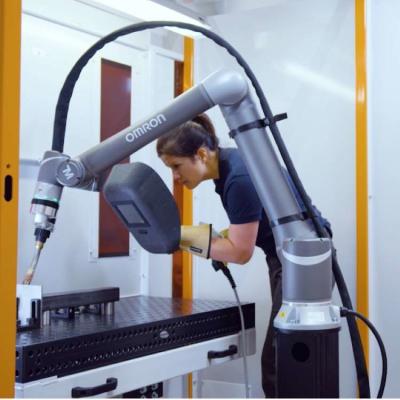 China Braço OMRON TM12 do robô de soldadura com o braço robótico de 6 linhas centrais usado para a soldadura como o robô colaborador à venda