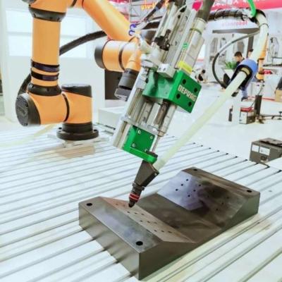 China Samenwerkingsrobot van AUBO i16 Cobot met 6 As Robotachtig Wapen voor Thee die als de Dienstrobot maken Te koop