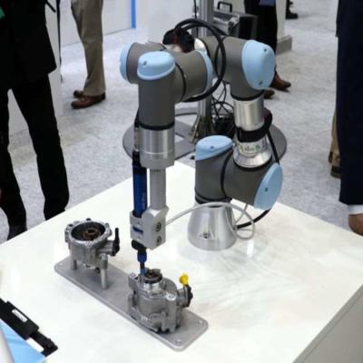 China UR robot UR3e met 3kg-Nuttige lading 500mm Bereik voor Schoonheidsmiddelenindustrie 6 het Wapen van de Asrobot als Cobot Te koop