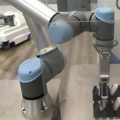 中国 普遍的で適用範囲が広い共同のロボット腕6の軸線850mmの範囲 販売のため