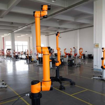 Cina High Payload Cobot Robot AUBO i10 With 10KG Payload 6 Axis Industrial Robotic Arm For Welding Machine in vendita