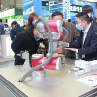 China Aluminum 6 Axis Collaborative Robot Arm For Loading And Unloading for sale