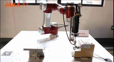 Cina 6 Axis Robotic Arm Of JAKA Zu 7s Cobot As Collaborative Universal Robot Used For Locking Screw in vendita