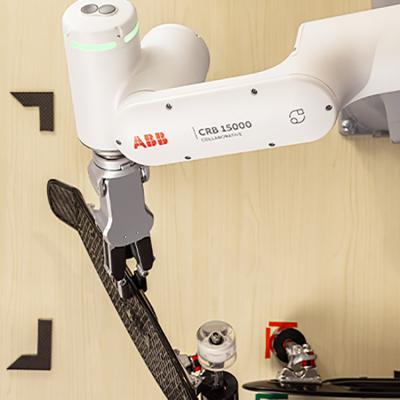 中国 Cobot Robot GoFa CRB 15000 OmniCore C30 Controller IP54 Protection 6 Axis Reach 950mm Payload 5kg Cobot 販売のため