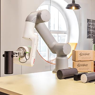 中国 Cobot Robot GoFa CRB 15000 OmniCore C30 Controller IP54 Protection 6 Axis Reach 950mm Payload 5kg Cobot 販売のため