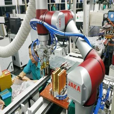 Cina Small 6 Axis Robot Arm Of JAKA Zu 3s 626mm Reach 3kg Payload Used For Polishing Robot As Cobot in vendita
