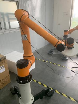 Cina Industrial robot 5Kg payload 6 axis handling robot Aubo i5 collaborative robot arm in vendita
