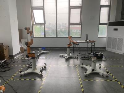 Cina Industrial robot 5Kg payload 6 axis handling robot Aubo i5 collaborative robot arm in vendita