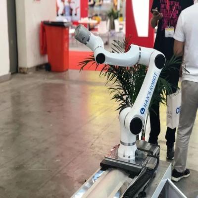 China Automatic Welding Robot Of Elfin E05 5kg With Robotic Arm For Mig Mug Welding Machine And Cobot Robot à venda