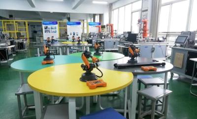 China Wlkata 6 axis mini collaborative robot arm which accessible for educators and students à venda