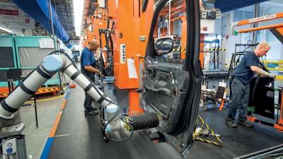 Cina Manipulator Robot Arm With AGV Of UR With Robotic Welding Machine And Cobot Robot Universal in vendita