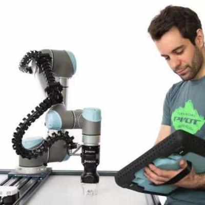 China Manipulator Humanoid Robot Arm UR10 Matched with EOAT Onrobot Gripper with Plug In Compatibility Reach 1300mm Cobot Te koop