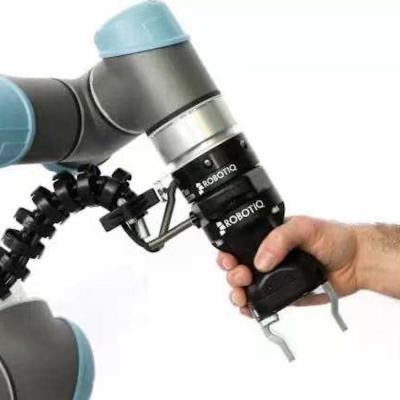 China Manipulator Humanoid Robot Arm UR10 Matched with EOAT Onrobot Gripper with Plug In Compatibility Reach 1300mm Cobot Te koop
