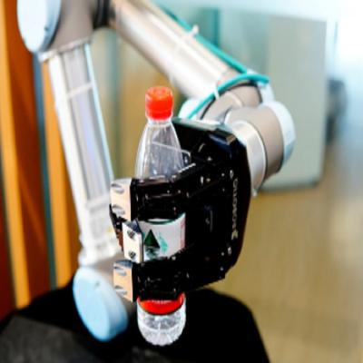 中国 UR10e   Collaborative Robot  With Onrobot Gripper Grab Grass For Universal Robot 販売のため