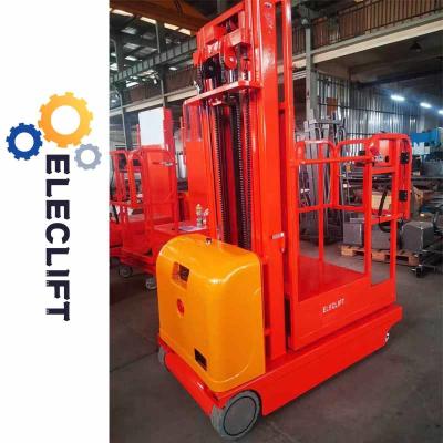 Cina 50Hz/60Hz Warehouse Order Picker Machine Load Capacity 300kg in vendita