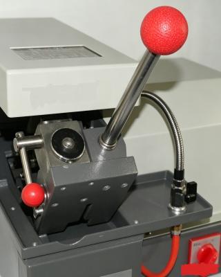 China HC-300E 2800R/min Laboratory Metallography Sample Cutting Machine With Circulating Cooling System For Material Test for sale