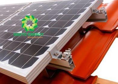 Cina Supporti di attacco regolabili lanciati del pannello solare residenziale del tetto per i moduli della struttura in vendita