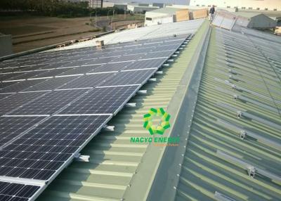 Cina La riduzione dei costi ha personalizzato il modulo di PV incorniciato sistemi solari del montaggio del tetto del metallo in vendita