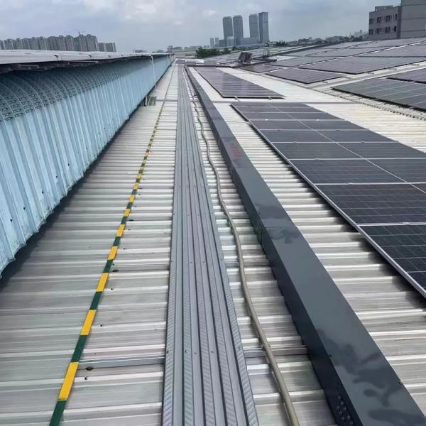 Quality Aluminum Solar Powered Walkway For Rooftop Solar Slip Resistance Solar Walkway for sale