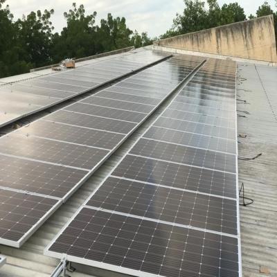 Cina PV solare pre montato che monta i sistemi per i tetti lanciati del metallo in vendita