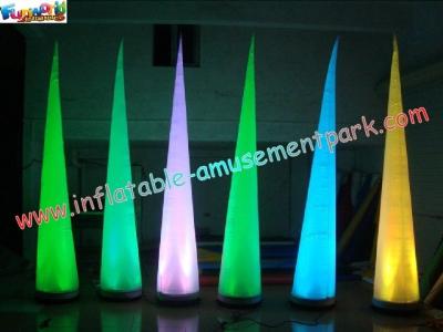 Cina Cono gonfiabile della decorazione di illuminazione con il LED che cambia uso leggero per il partito, club, evento in vendita