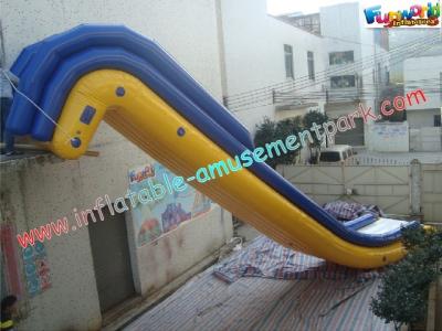 Cina Giocattoli gonfiabili dell'acqua dell'acquascivolo trainabile, yacht di galleggiamento per i bambini in vendita