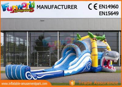 Cina Acquascivolo gonfiabile di esplosione delle Camere/12 persone di rimbalzo dello squalo di Multiplay in vendita